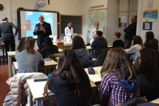 (Video) La buona acqua di casa mia Claudio Bodini,Padania Acque ...