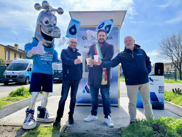 Agnadello, Padania Acque : Inaugurata casa dell’acqua “Fonte Acqua de ...